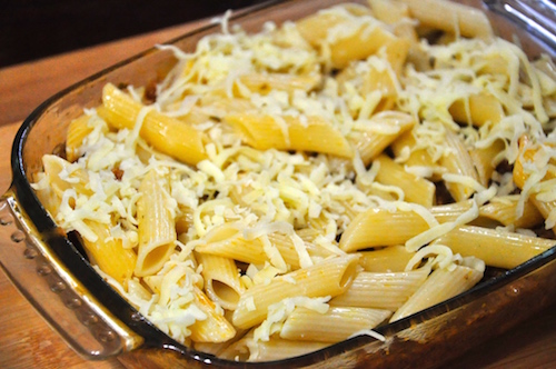 Greek Pastitsio | Layered Pasta and Minced Meat Baked with Béchamel ...