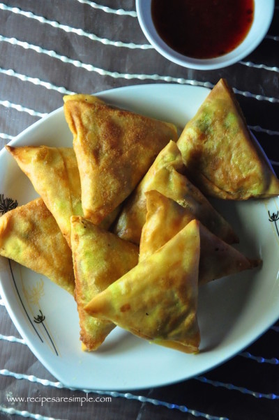 Tasty Vegetable Samosa - Potato and Peas Filling