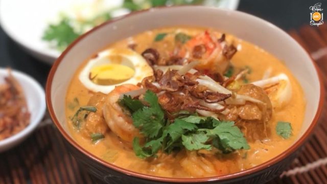 Malaysian Laksa - Curried Noodle Soup with Prawns and Fresh Herbs
